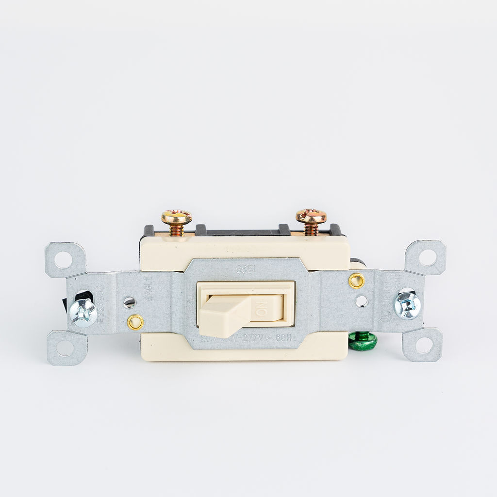 INTERRUPTOR EAGLE 20A 120/277V CONSTRUFACIL